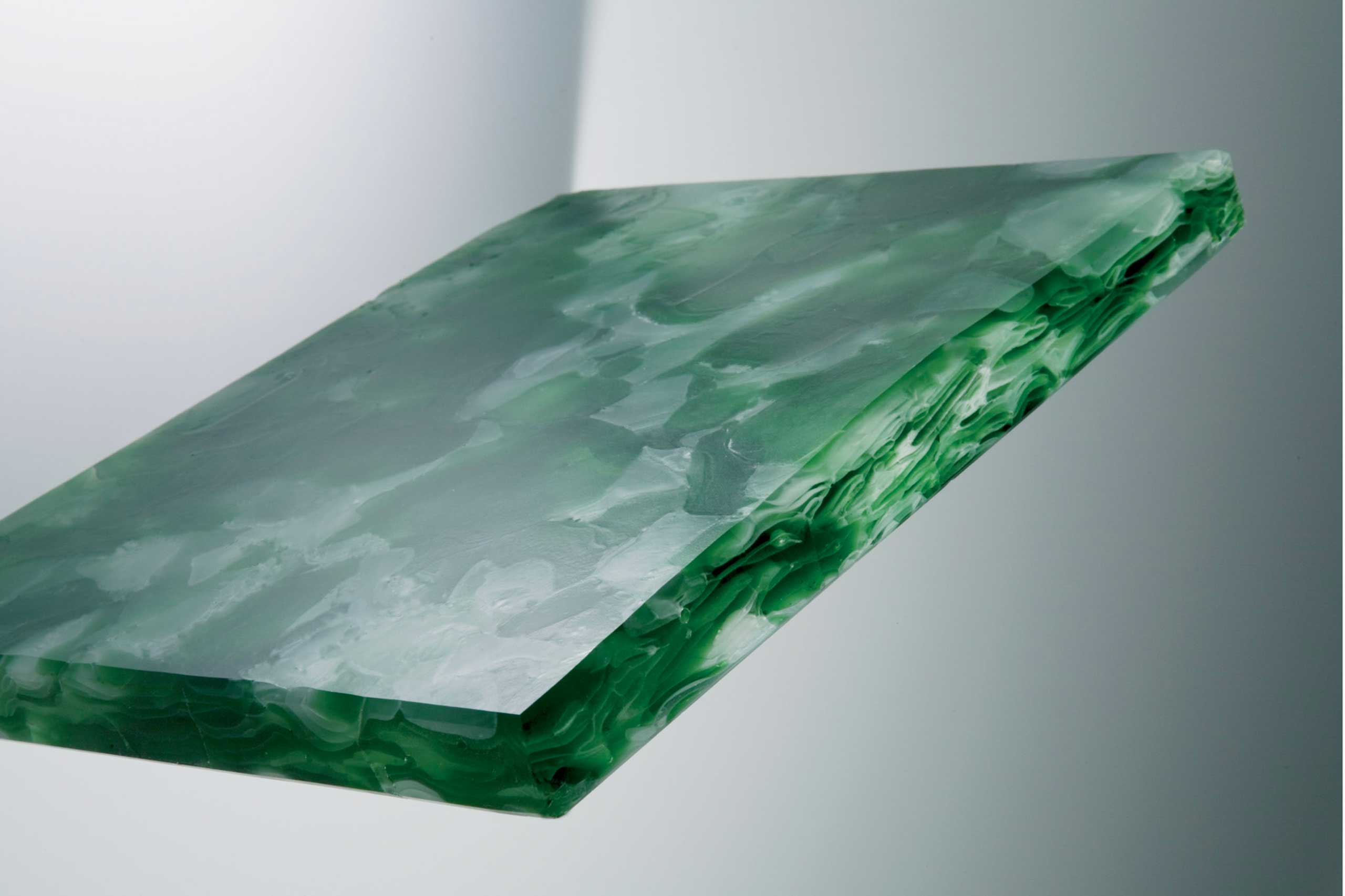 MILK. Material LAB – Bio-Glass / Platten aus recyceltem Glas