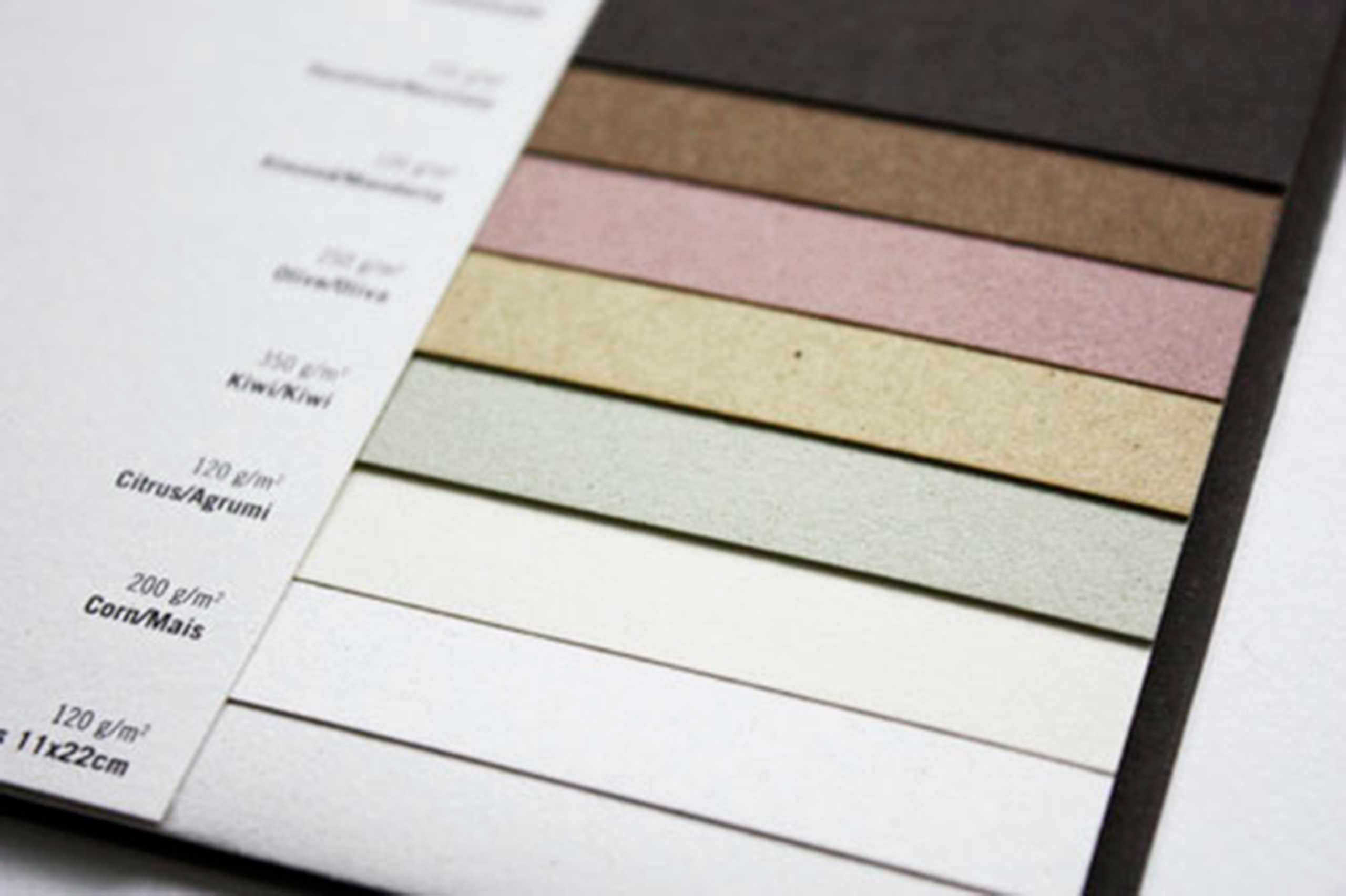 MILK. Material LAB - Crush Paper by Favini / Papier aus Abfällen